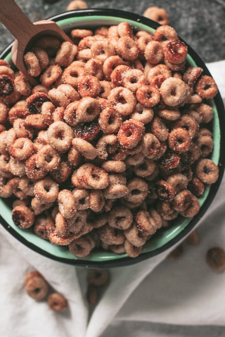 Cinnamon Buttered Cheerios Snack Mix - Lolo Home Kitchen