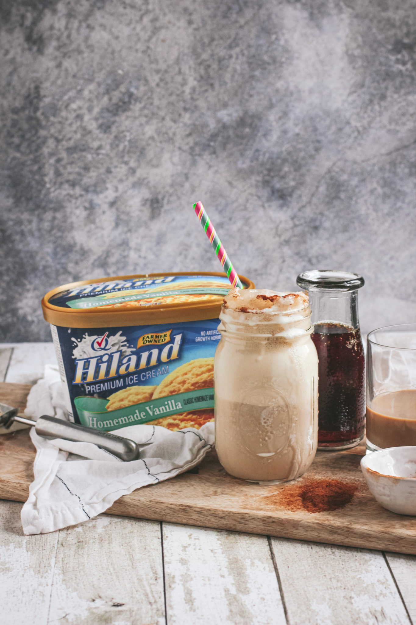 Boozy Root Beer Floats - Lolo Home Kitchen