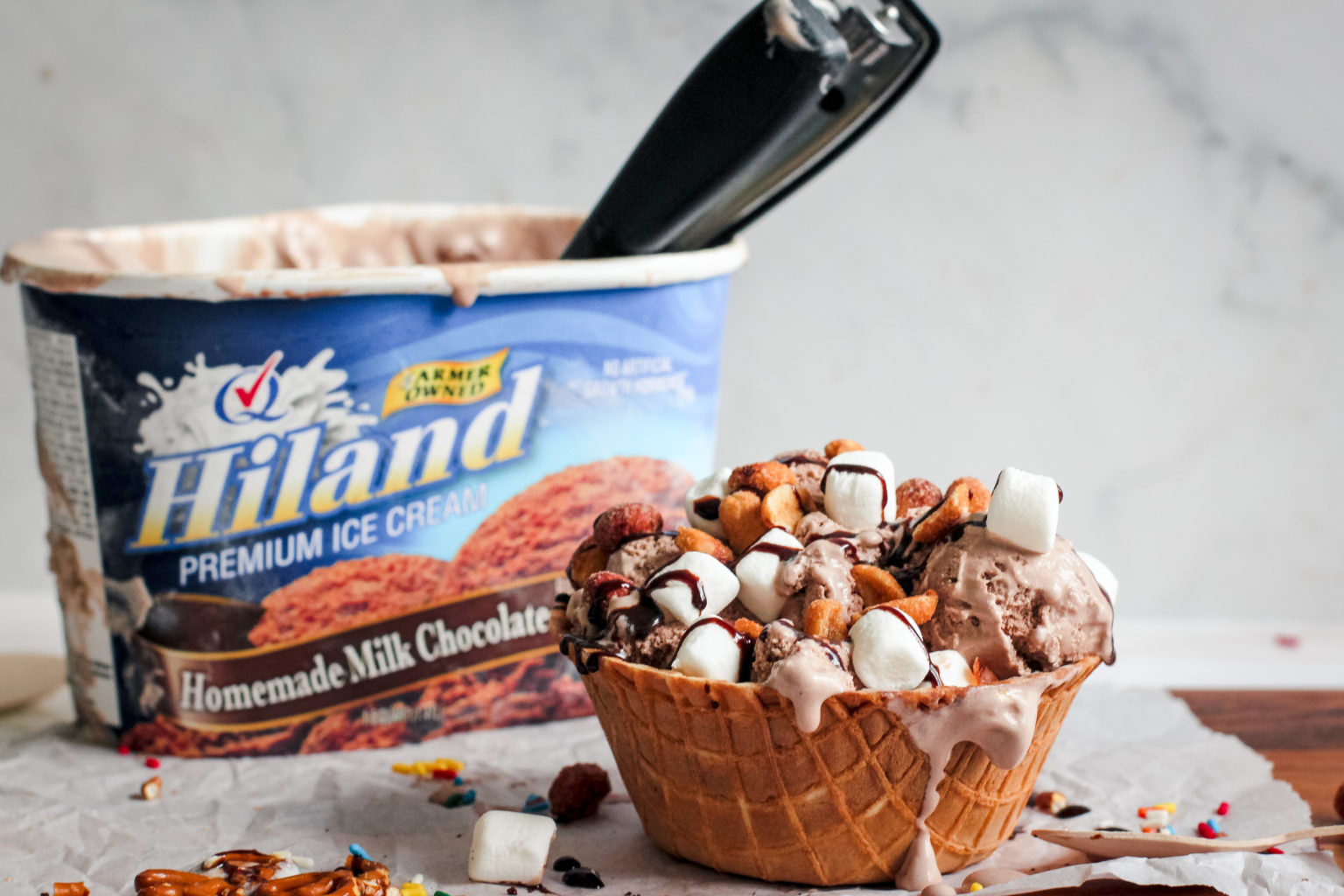 Ice Cream Sundaes with Hiland Dairy Ice Cream - Lolo Home Kitchen