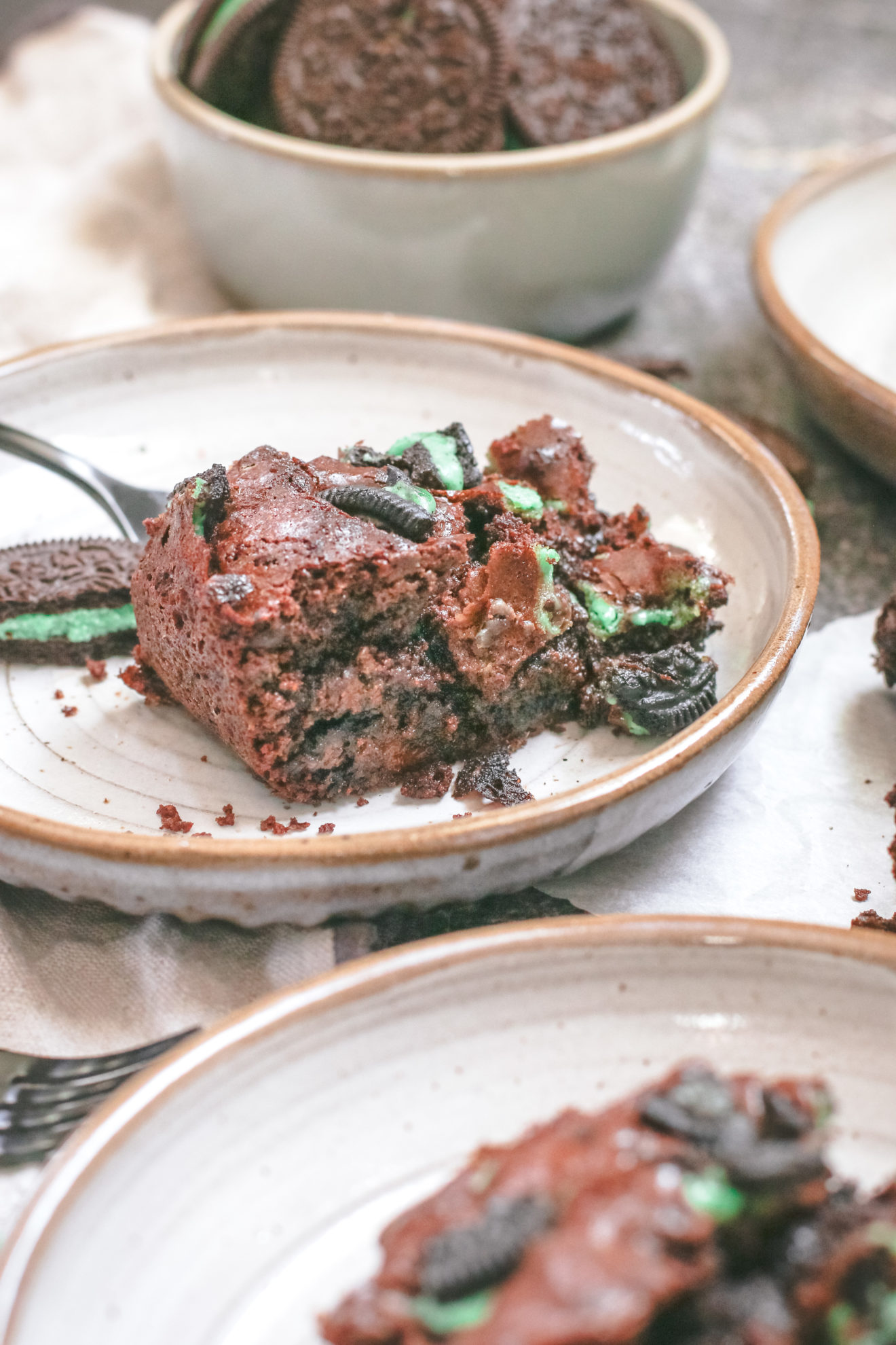 Gooey Mint Oreo Brownies - Lolo Home Kitchen