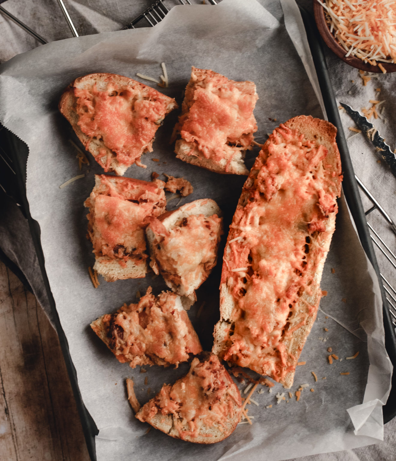 Buffalo Chicken Cheesy Bread - Lolo Home Kitchen