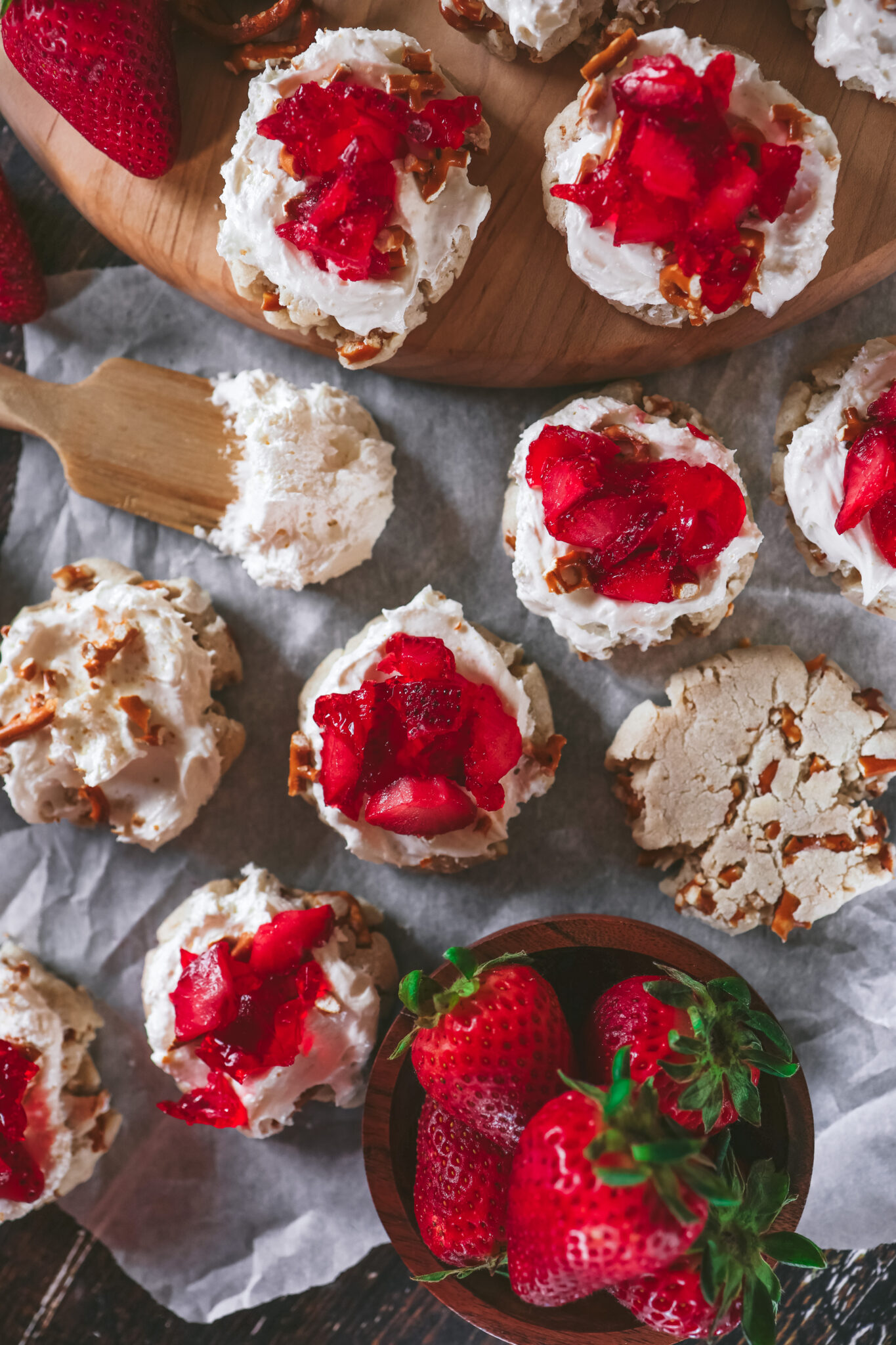 Strawberry Pretzel Cookies - Lolo Home Kitchen